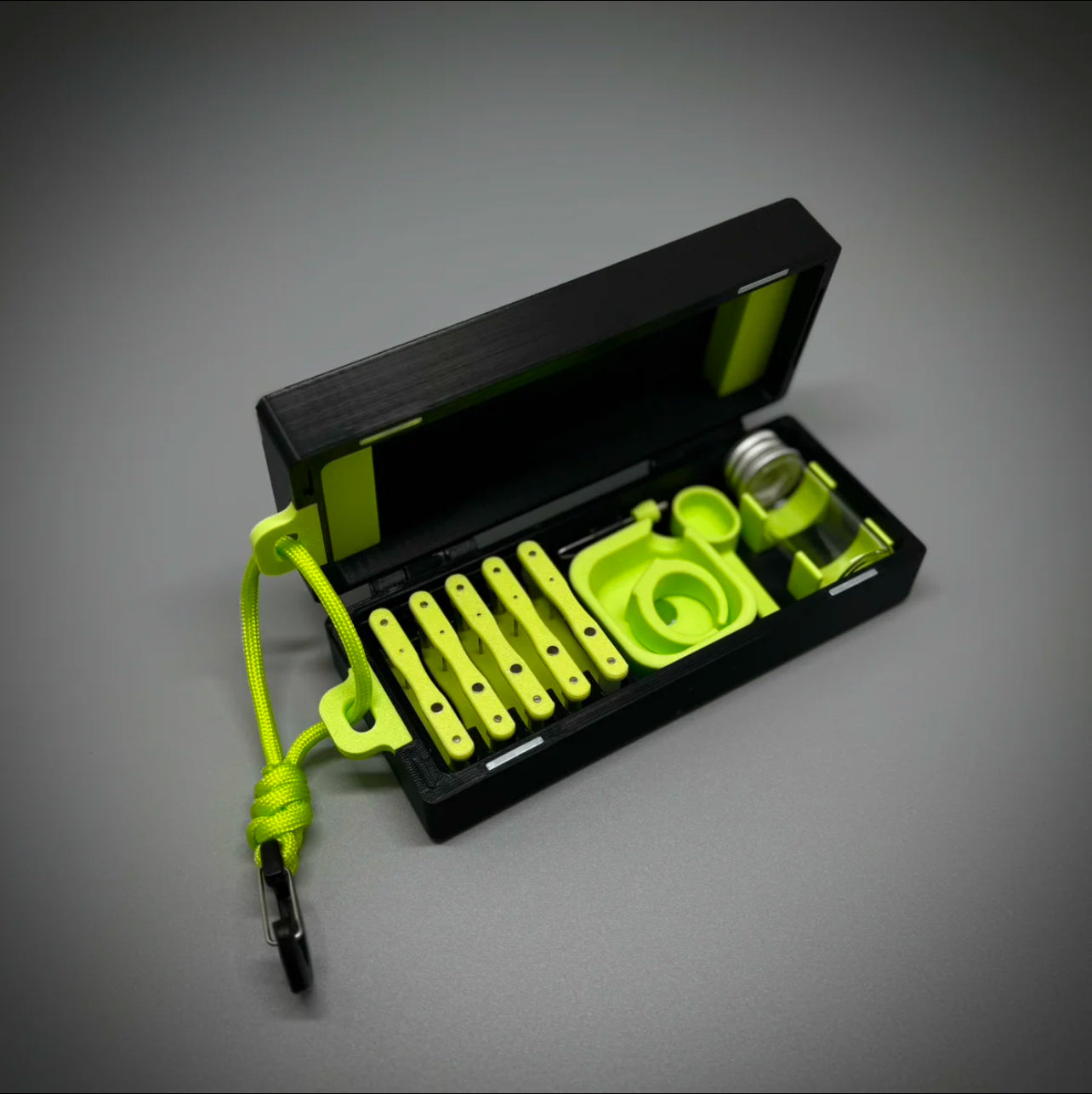 Micro Fishing Accessory Kit – 5 Rigs, Bait Ring, Bottle & Float Holder